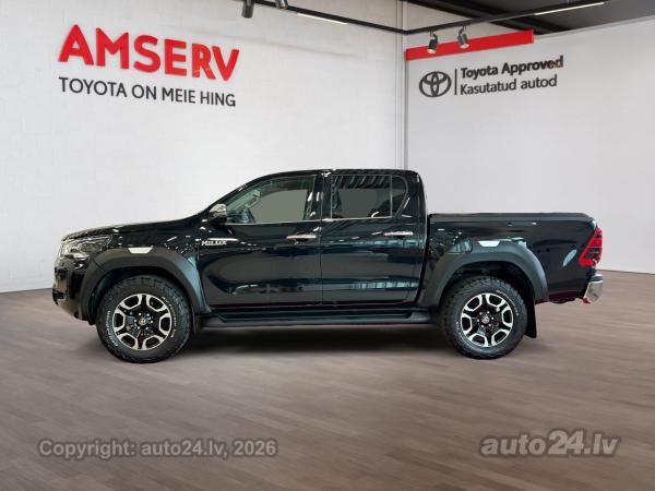 Melns Toyota Hilux 2022 Pērnava, ar dzinēja tilpumu 2.80 L un nobraukumu 98 tūkst. km par 40990 €, foto 3 vietnē AUTOMOTO.COM.LV