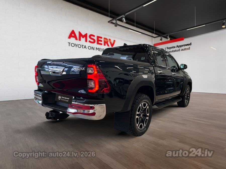 Black Toyota Hilux 2022 in Parnu, with an engine capacity of 2.80 L and mileage of 98 thousand km for 40990 €, photo 3 on AUTOMOTO.COM.LV