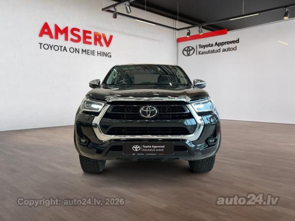 Black Toyota Hilux 2022 in Parnu, with an engine capacity of 2.80 L and mileage of 98 thousand km for 40990 €, photo 6 on AUTOMOTO.COM.LV