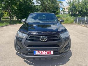 Black Toyota Hilux 2022 in Siauliai, with an engine capacity of 2.80 L and mileage of 94 thousand km for 30000 €, photo 9 on AUTOMOTO.COM.LV