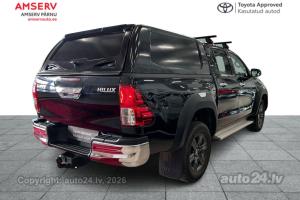 Melns Toyota Hilux 2023 Pērnava, ar dzinēja tilpumu 2.76 L un nobraukumu 47 tūkst. km par 43500 €, foto 2 vietnē AUTOMOTO.COM.LV
