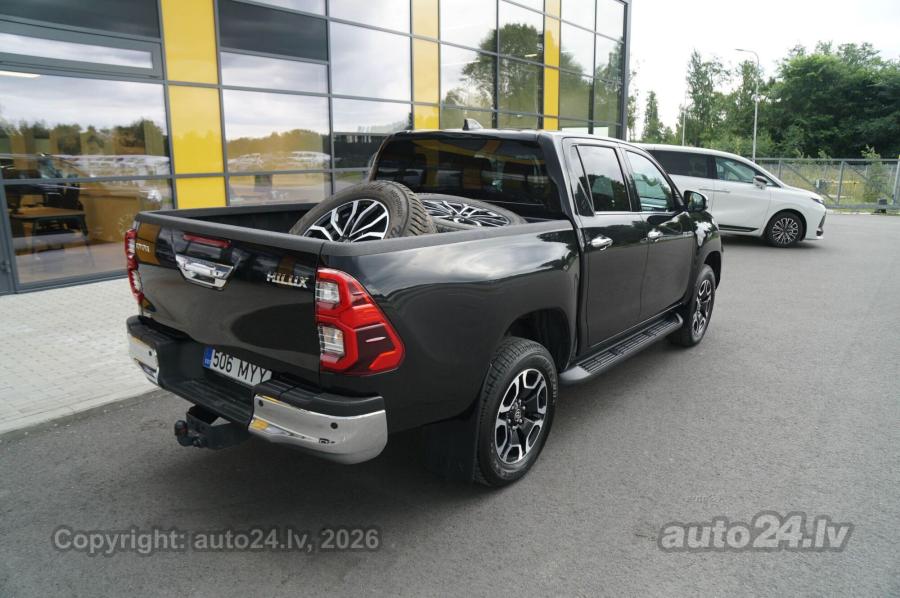 Melns Toyota Hilux 2024 Tallina, ar dzinēja tilpumu 2.80 L un nobraukumu 42 tūkst. km par 47990 €, foto 5 vietnē AUTOMOTO.COM.LV