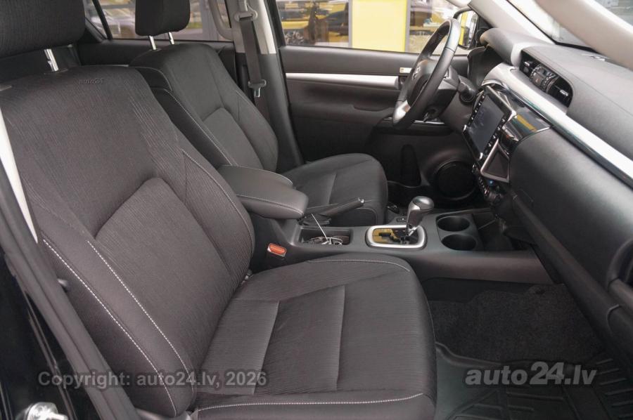 Melns Toyota Hilux 2024 Tallina, ar dzinēja tilpumu 2.80 L un nobraukumu 42 tūkst. km par 47990 €, foto 10 vietnē AUTOMOTO.COM.LV