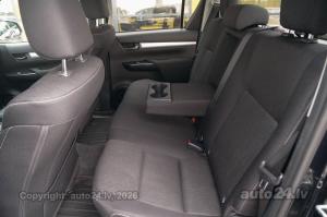 Melns Toyota Hilux 2024 Tallina, ar dzinēja tilpumu 2.80 L un nobraukumu 42 tūkst. km par 47990 €, foto 11 vietnē AUTOMOTO.COM.LV