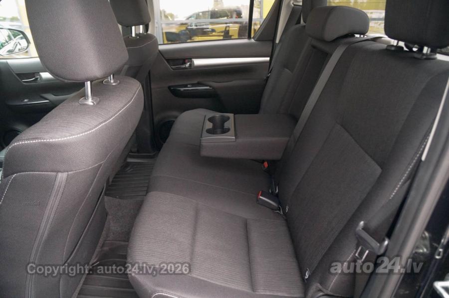Melns Toyota Hilux 2024 Tallina, ar dzinēja tilpumu 2.80 L un nobraukumu 42 tūkst. km par 47990 €, foto 11 vietnē AUTOMOTO.COM.LV