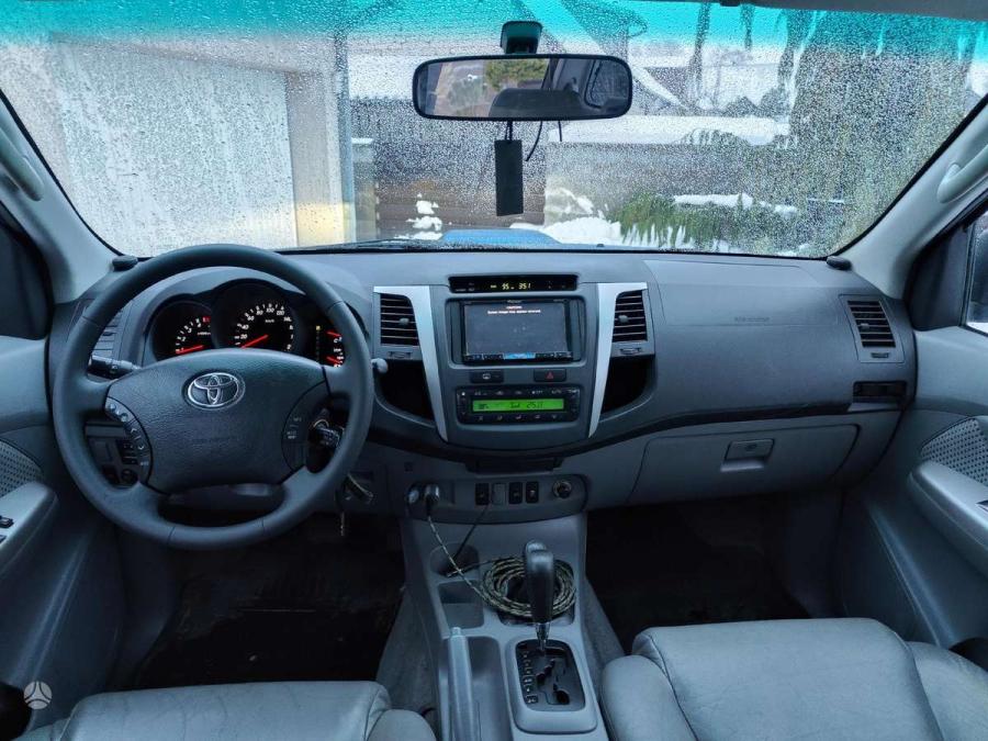 Zils Toyota Hilux 2009 Kauņa, ar dzinēja tilpumu 3.00 L un nobraukumu 366 tūkst. km par 16335 €, foto 8 vietnē AUTOMOTO.COM.LV