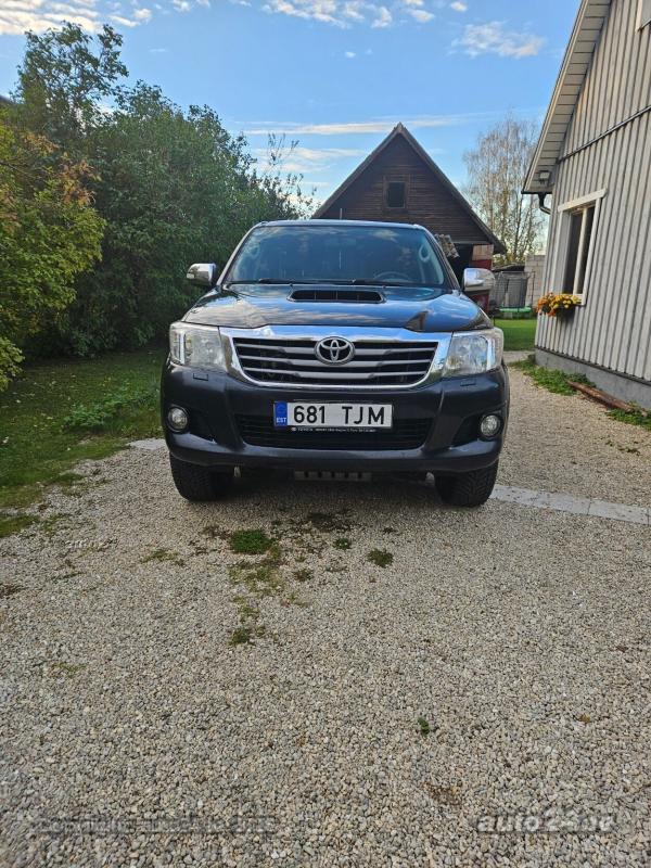 Zils Toyota Hilux 2012 Tallina, ar dzinēja tilpumu 2.50 L un nobraukumu 325 tūkst. km par 16000 €, foto 2 vietnē AUTOMOTO.COM.LV
