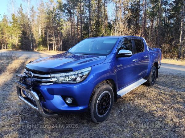 Blue Toyota Hilux 2016 in Tallinn, with an engine capacity of 2.40 L and mileage of 290 thousand km for 27999 €, photo 2 on AUTOMOTO.COM.LV