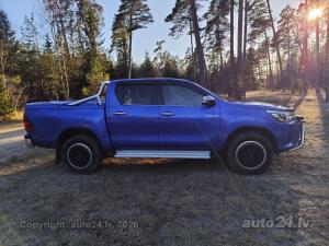 Blue Toyota Hilux 2016 in Tallinn, with an engine capacity of 2.40 L and mileage of 290 thousand km for 27999 €, photo 7 on AUTOMOTO.COM.LV
