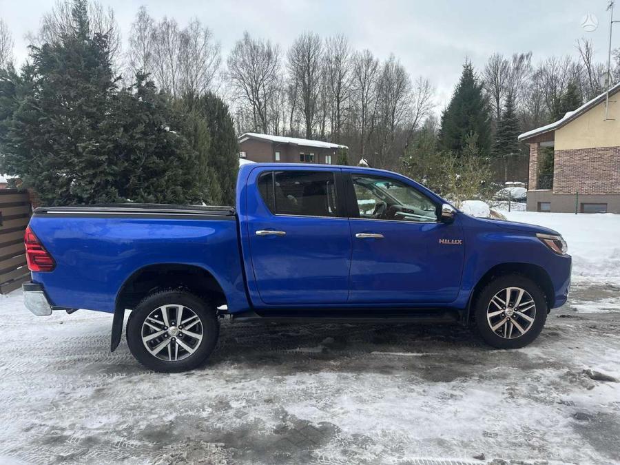 Zils Toyota Hilux 2017 Kauņa, ar dzinēja tilpumu 2.40 L un nobraukumu 187 tūkst. km par 20900 €, foto 3 vietnē AUTOMOTO.COM.LV