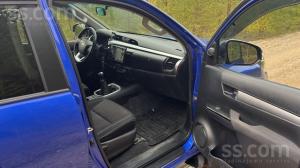 Zils Toyota Hilux 2019 Kuldīga, ar dzinēja tilpumu 2.40 L un nobraukumu 188 tūkst. km par 21500 €, foto 9 vietnē AUTOMOTO.COM.LV