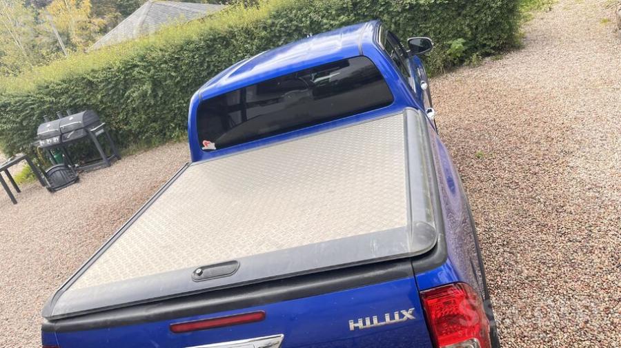 Zils Toyota Hilux 2019 Kuldīga, ar dzinēja tilpumu 2.40 L un nobraukumu 188 tūkst. km par 21500 €, foto 15 vietnē AUTOMOTO.COM.LV