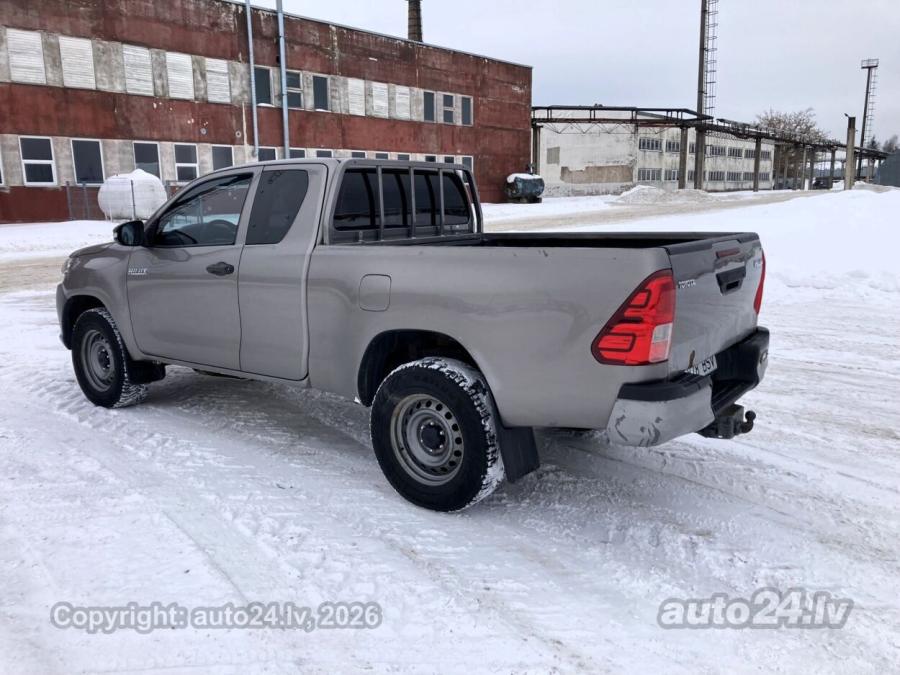 Коричневый Тойота Хайлюкс 2017 в Валга, объемом двигателя 2.40 л и пробегом 278 тыс. км за 17500 €, фото 3 на AUTOMOTO.COM.LV