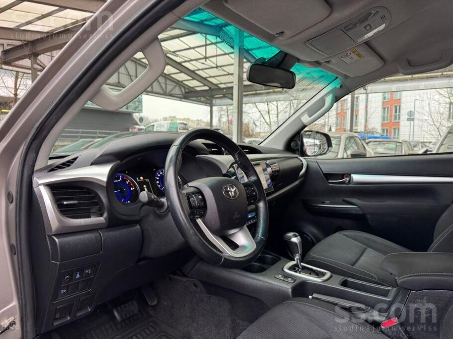 Brūns Toyota Hilux 2020 Rīga, ar dzinēja tilpumu 2.40 L un nobraukumu 118 tūkst. km par 28850 €, foto 5 vietnē AUTOMOTO.COM.LV