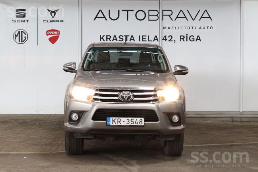 Brūns Toyota Hilux 2017 Rīga, ar dzinēja tilpumu 2.40 L un nobraukumu 210 tūkst. km par 22490 €, foto 3 vietnē AUTOMOTO.COM.LV