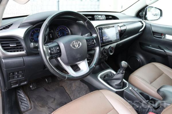 Brūns Toyota Hilux 2017 Rīga, ar dzinēja tilpumu 2.40 L un nobraukumu 210 tūkst. km par 22490 €, foto 5 vietnē AUTOMOTO.COM.LV
