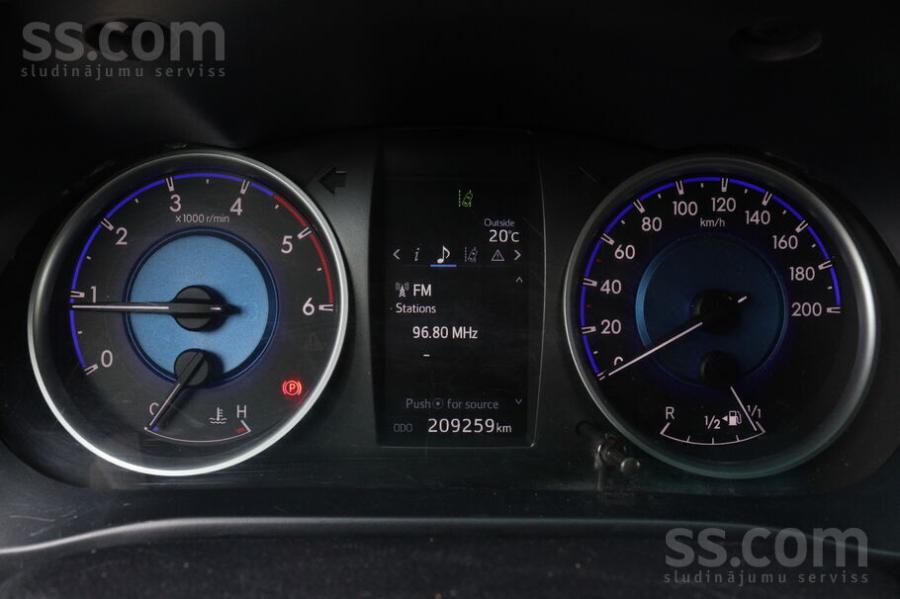 Brūns Toyota Hilux 2017 Rīga, ar dzinēja tilpumu 2.40 L un nobraukumu 210 tūkst. km par 22490 €, foto 8 vietnē AUTOMOTO.COM.LV