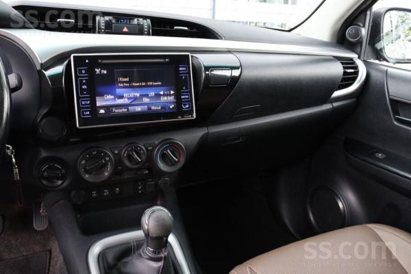 Brūns Toyota Hilux 2017 Rīga, ar dzinēja tilpumu 2.40 L un nobraukumu 210 tūkst. km par 22490 €, foto 8 vietnē AUTOMOTO.COM.LV