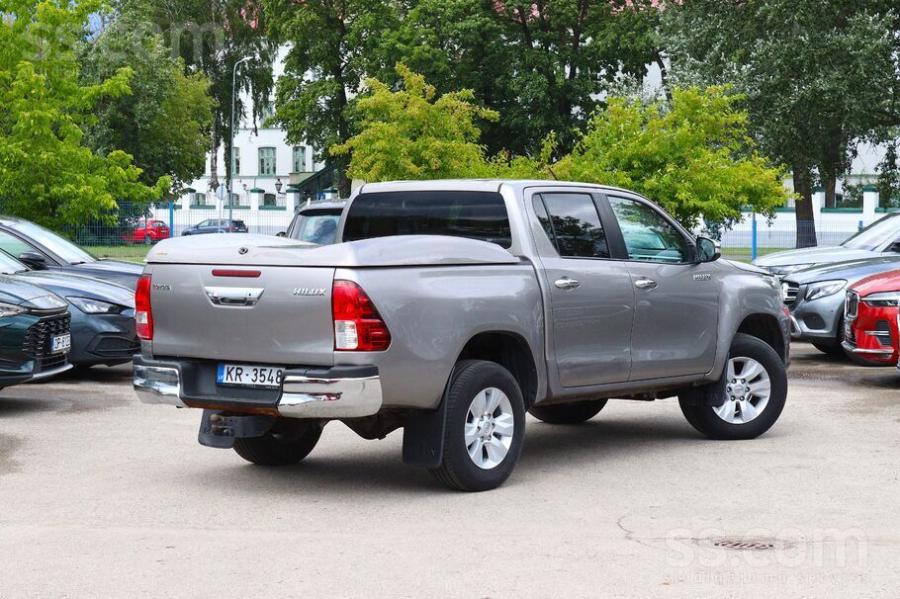 Brūns Toyota Hilux 2017 Rīga, ar dzinēja tilpumu 2.40 L un nobraukumu 210 tūkst. km par 22490 €, foto 24 vietnē AUTOMOTO.COM.LV