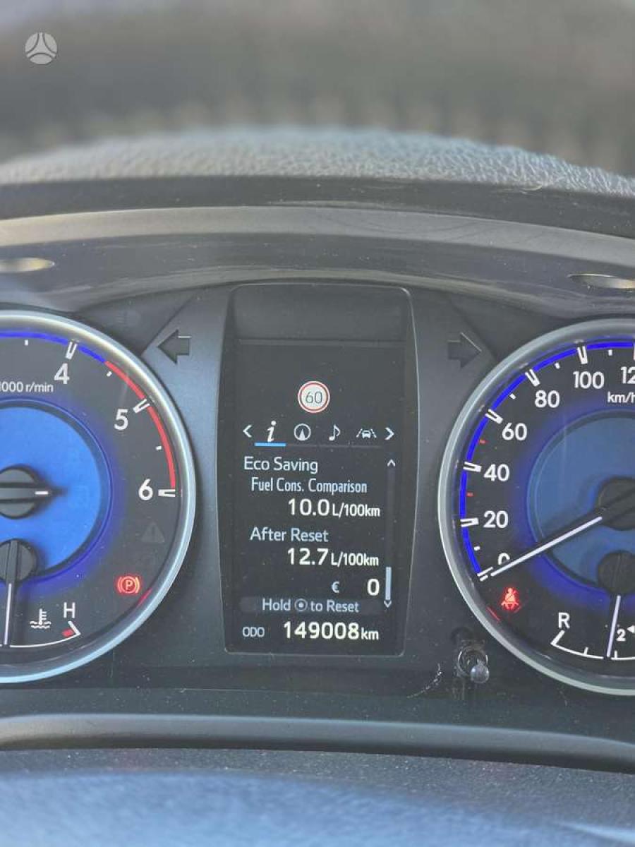 Brown Toyota Hilux 2020 in Kaunas, with an engine capacity of 2.39 L and mileage of 149 thousand km for 24900 €, photo 11 on AUTOMOTO.COM.LV