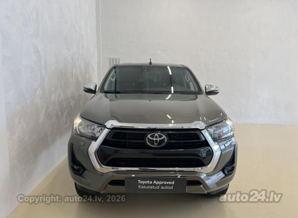 Brown Toyota Hilux 2021 in Rakvere, with an engine capacity of 2.80 L and mileage of 142 thousand km for 40490 €, photo 4 on AUTOMOTO.COM.LV