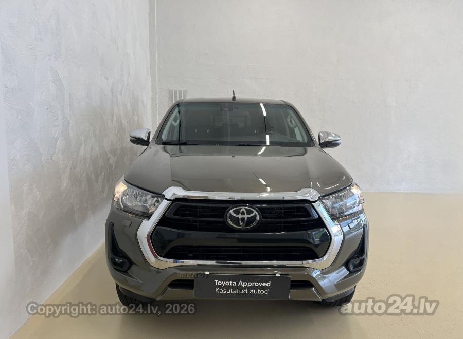 Brown Toyota Hilux 2021 in Rakvere, with an engine capacity of 2.80 L and mileage of 142 thousand km for 40490 €, photo 5 on AUTOMOTO.COM.LV