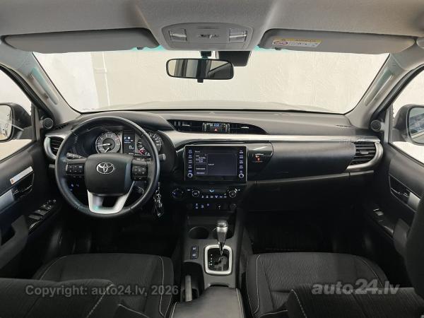 Brown Toyota Hilux 2021 in Rakvere, with an engine capacity of 2.80 L and mileage of 142 thousand km for 40490 €, photo 7 on AUTOMOTO.COM.LV