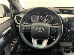 Brown Toyota Hilux 2021 in Rakvere, with an engine capacity of 2.80 L and mileage of 142 thousand km for 40490 €, photo 10 on AUTOMOTO.COM.LV