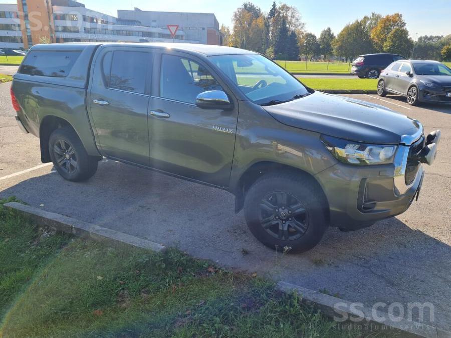 Brūns Toyota Hilux 2022 Rīga, ar dzinēja tilpumu 2.80 L un nobraukumu 145 tūkst. km par 32000 €, foto 5 vietnē AUTOMOTO.COM.LV