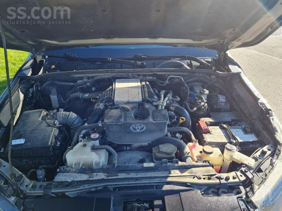 Brūns Toyota Hilux 2022 Rīga, ar dzinēja tilpumu 2.80 L un nobraukumu 145 tūkst. km par 32000 €, foto 7 vietnē AUTOMOTO.COM.LV