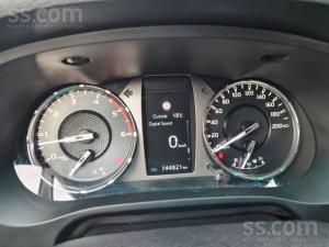 Brūns Toyota Hilux 2022 Rīga, ar dzinēja tilpumu 2.80 L un nobraukumu 145 tūkst. km par 32000 €, foto 14 vietnē AUTOMOTO.COM.LV