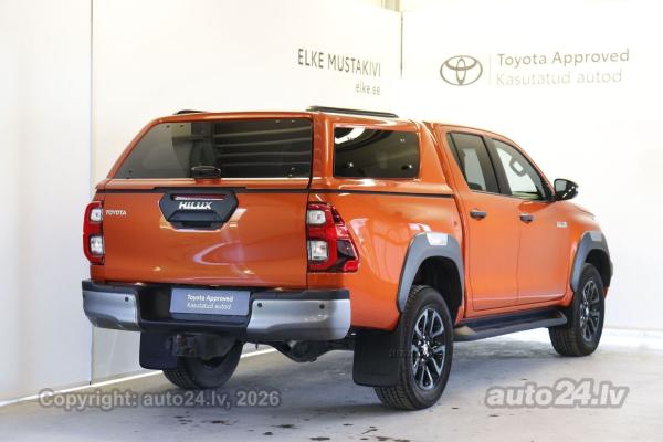Brūns Toyota Hilux 2023 Tallina, ar dzinēja tilpumu 2.76 L un nobraukumu 32 tūkst. km par 52349 €, foto 3 vietnē AUTOMOTO.COM.LV