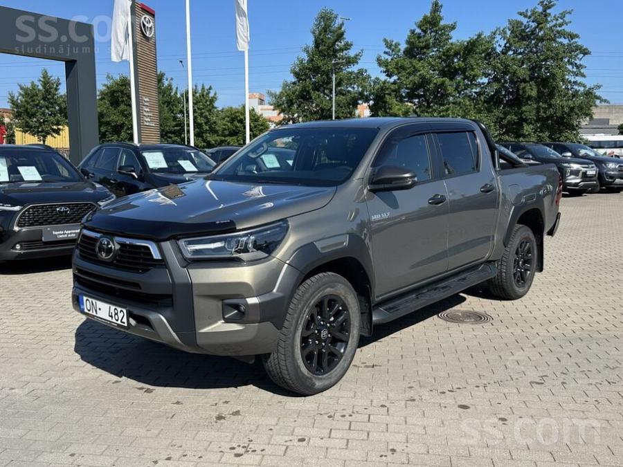 Brown Toyota Hilux 2025 in Liepaja, with an engine capacity of 2.80 L and mileage of 22 thousand km for 51300 €, photo 1 on AUTOMOTO.COM.LV