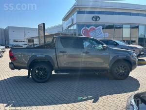 Brown Toyota Hilux 2025 in Liepaja, with an engine capacity of 2.80 L and mileage of 22 thousand km for 51300 €, photo 6 on AUTOMOTO.COM.LV