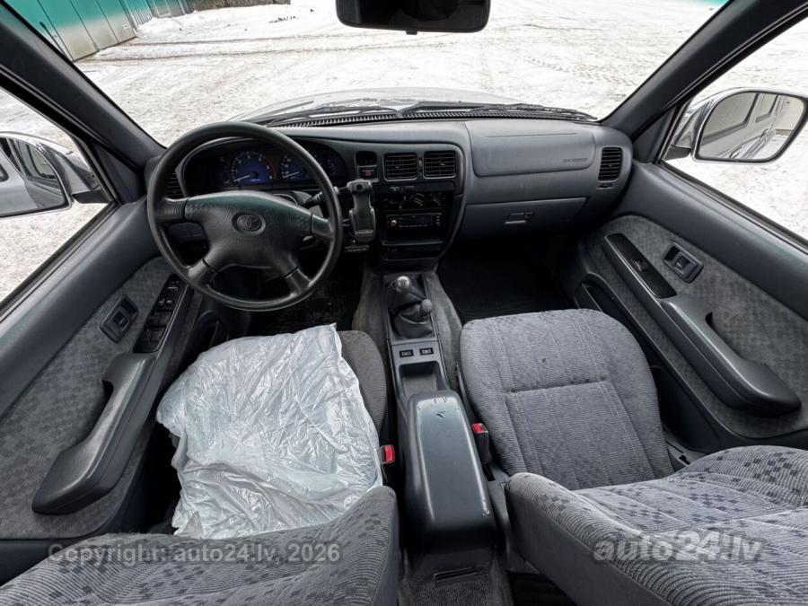 Toyota Hilux 2004 Hāpsalu, ar dzinēja tilpumu 2.50 L un nobraukumu 304 tūkst. km par 10900 €, foto 7 vietnē AUTOMOTO.COM.LV
