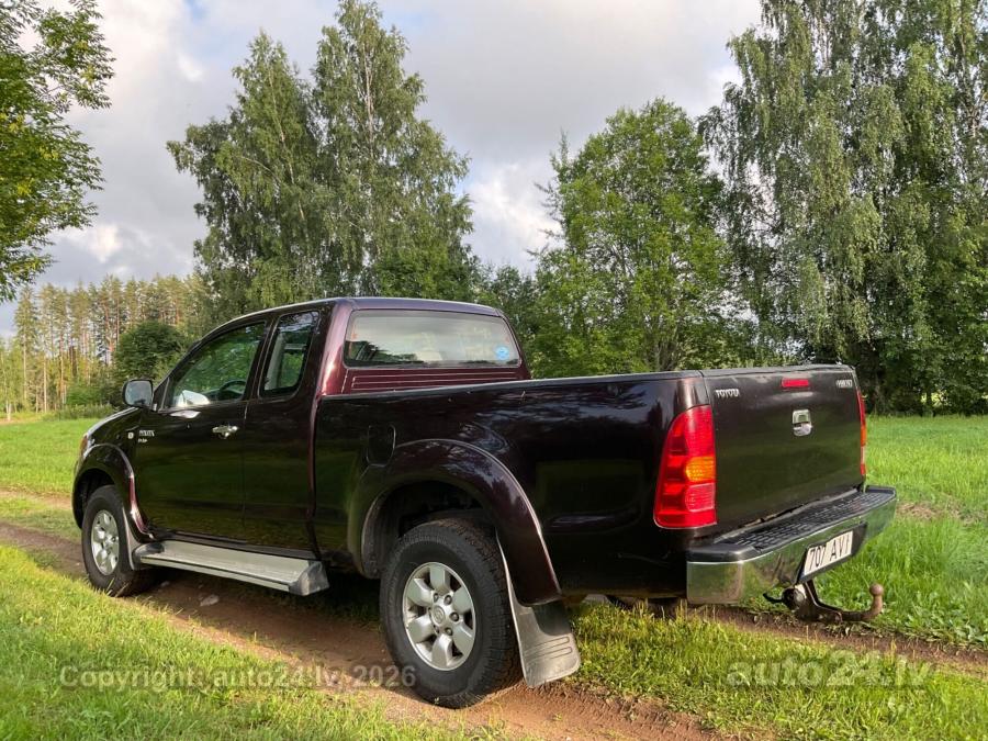 Toyota Hilux 2007 in Kilingi-Nomme, with an engine capacity of 2.50 L and mileage of 367 thousand km for 9990 €, photo 4 on AUTOMOTO.COM.LV