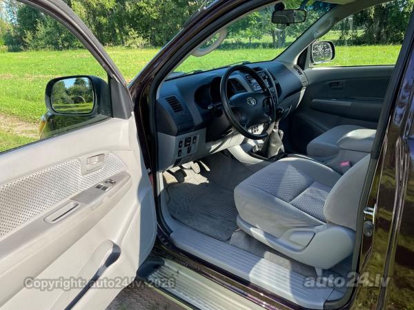 Toyota Hilux 2007 in Kilingi-Nomme, with an engine capacity of 2.50 L and mileage of 367 thousand km for 9990 €, photo 5 on AUTOMOTO.COM.LV