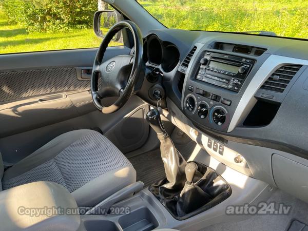 Toyota Hilux 2007 in Kilingi-Nomme, with an engine capacity of 2.50 L and mileage of 367 thousand km for 9990 €, photo 6 on AUTOMOTO.COM.LV