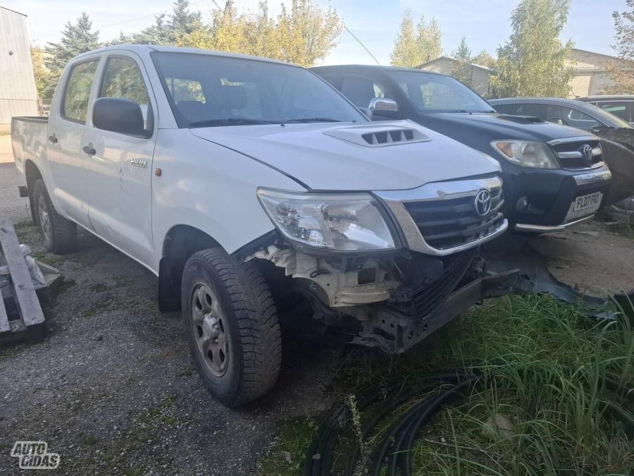 Тойота Хайлюкс 2014 в Лаздияй, объемом двигателя 2.50 л и пробегом 202 тыс. км за 8000 €, фото 5 на AUTOMOTO.COM.LV