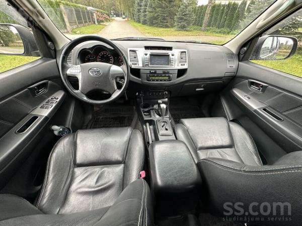Toyota Hilux 2015 Rīga, ar dzinēja tilpumu 3.00 L un nobraukumu 240 tūkst. km par 17000 €, foto 10 vietnē AUTOMOTO.COM.LV