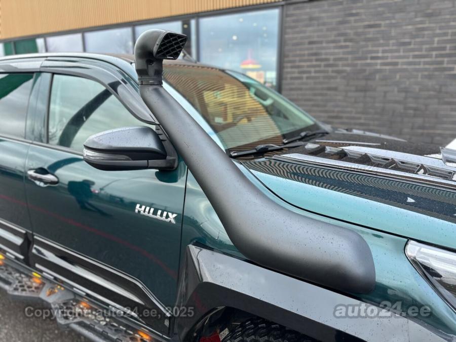 Toyota Hilux 2018 in Tallinn, with an engine capacity of 2.40 L and mileage of 158 thousand km for 33900 €, photo 11 on AUTOMOTO.COM.LV