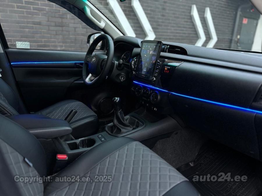 Toyota Hilux 2018 in Tallinn, with an engine capacity of 2.40 L and mileage of 158 thousand km for 33900 €, photo 15 on AUTOMOTO.COM.LV
