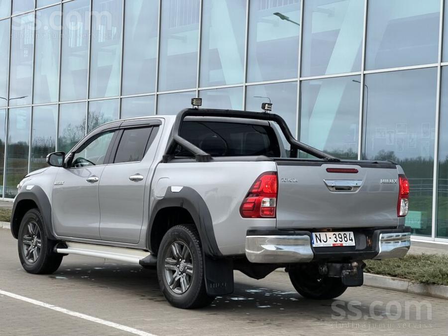 Toyota Hilux 2023 in Rezekne, with an engine capacity of 2.80 L and mileage of 30 thousand km for 46000 €, photo 7 on AUTOMOTO.COM.LV