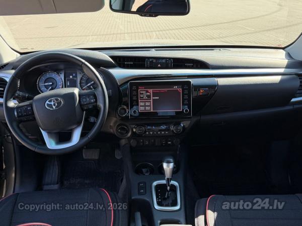 Toyota Hilux 2023 Tallina, ar dzinēja tilpumu 2.80 L un nobraukumu 30 tūkst. km par 53900 €, foto 6 vietnē AUTOMOTO.COM.LV