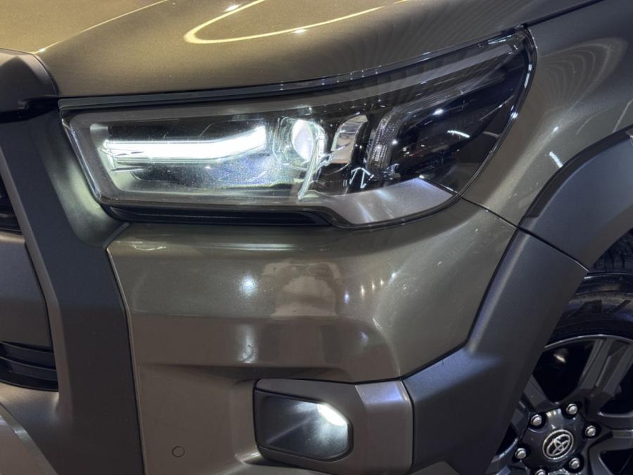 Toyota Hilux 2023 in Vilnius, with an engine capacity of 2.80 L and mileage of 183 thousand km for 39500 €, photo 4 on AUTOMOTO.COM.LV