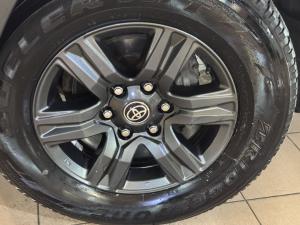 Toyota Hilux 2023 in Vilnius, with an engine capacity of 2.80 L and mileage of 183 thousand km for 39500 €, photo 5 on AUTOMOTO.COM.LV