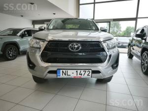 Toyota Hilux 2023 in Riga, with an engine capacity of 2.80 L and mileage of 105 thousand km for 36400 €, photo 6 on AUTOMOTO.COM.LV