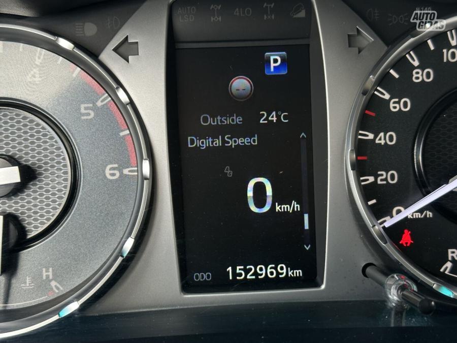 Зеленый Тойота Хайлюкс 2023 в Авиженяй, объемом двигателя 2.80 л и пробегом 150 тыс. км за 35950 €, фото 11 на AUTOMOTO.COM.LV