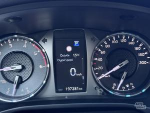 Зеленый Тойота Хайлюкс 2023 в Авиженяй, объемом двигателя 2.80 л и пробегом 197 тыс. км за 33500 €, фото 11 на AUTOMOTO.COM.LV