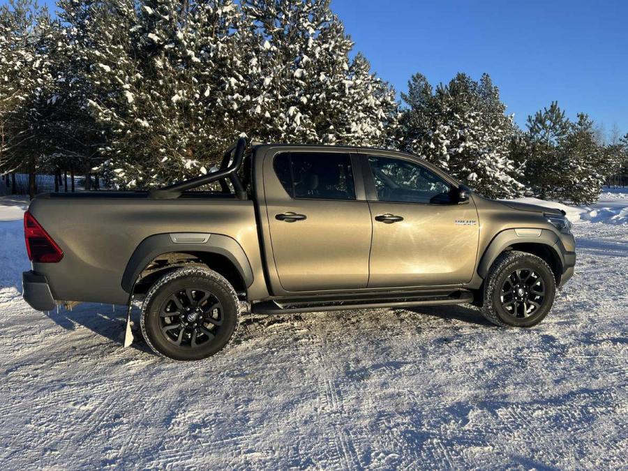 Zaļš Toyota Hilux 2021 Kupiškis, ar dzinēja tilpumu 2.76 L un nobraukumu 100 tūkst. km par 42350 €, foto 3 vietnē AUTOMOTO.COM.LV